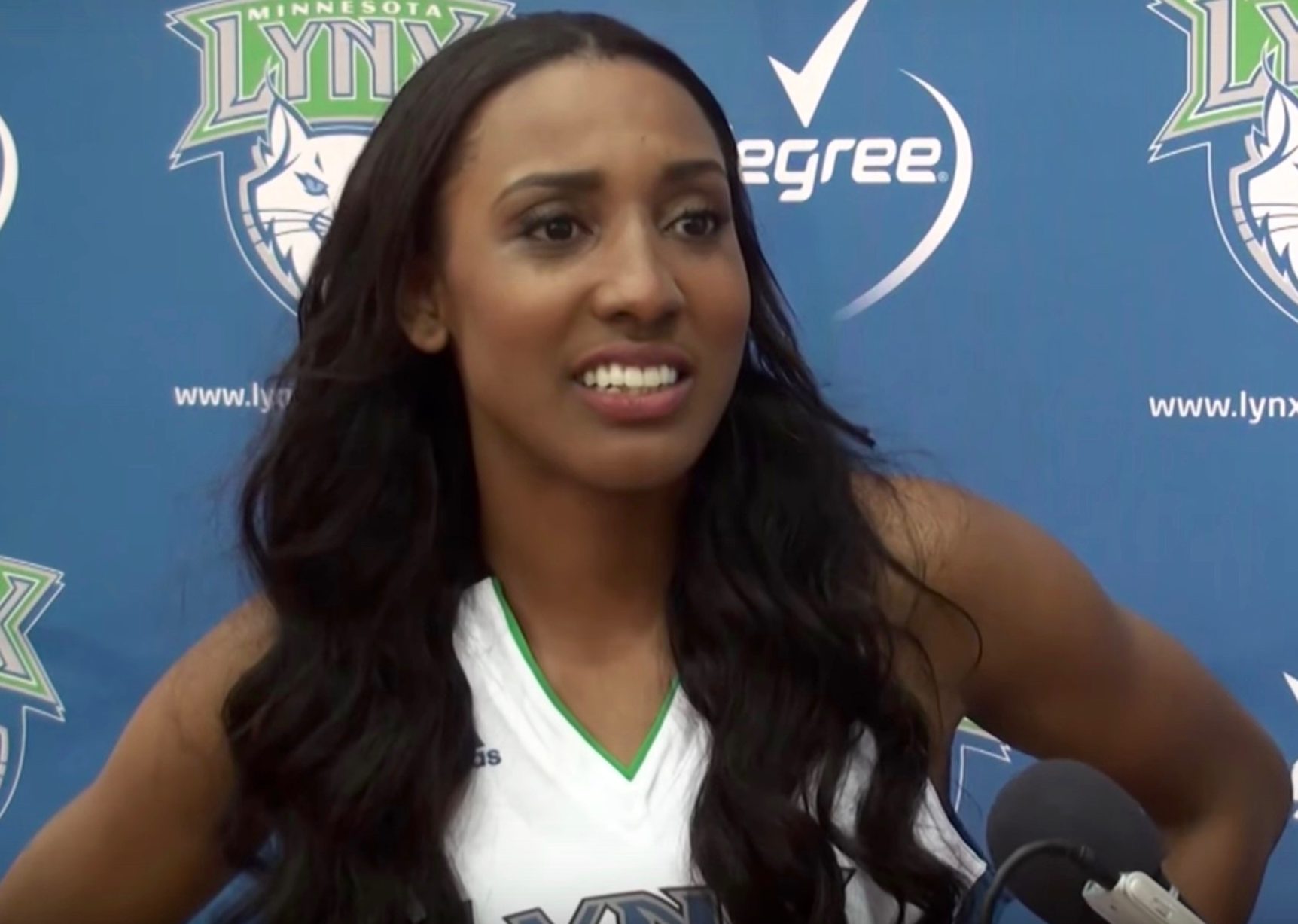 Former WNBA Player Candice Wiggins Says She Was Bullied By Peers ...