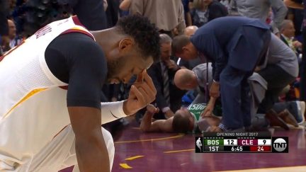 Twitter Reacts to Disturbing Gordon Hayward Injury: ‘Absolutely Gut ...