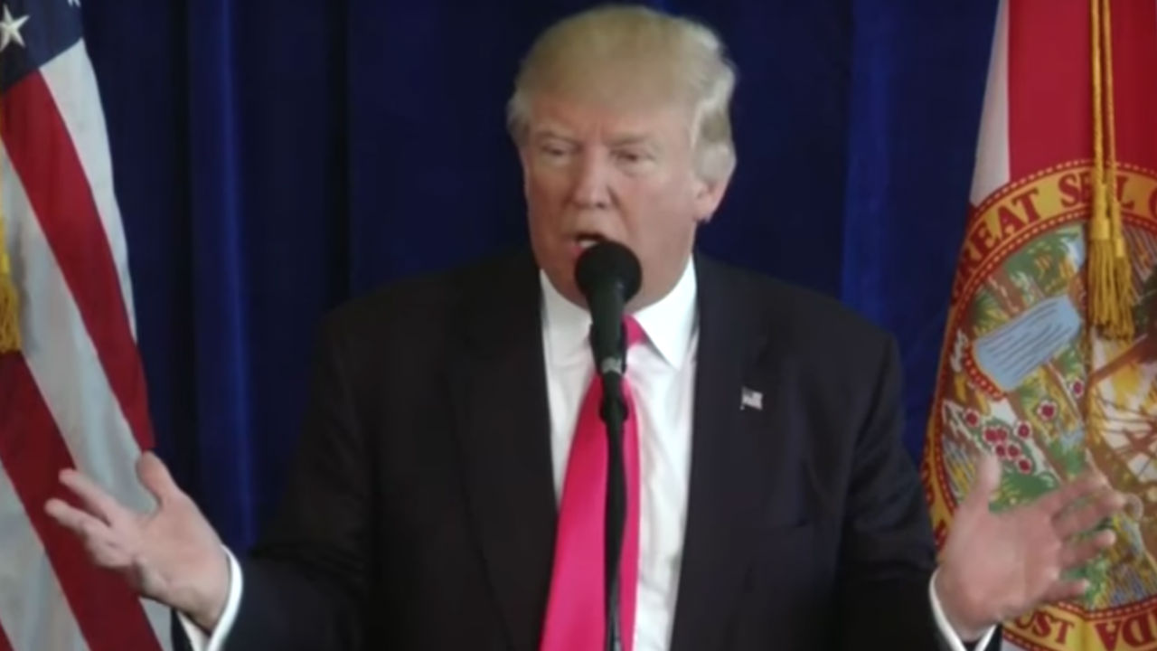 Trump Reportedly Wants His Personal Pilot to Run the Federal Aviation ...