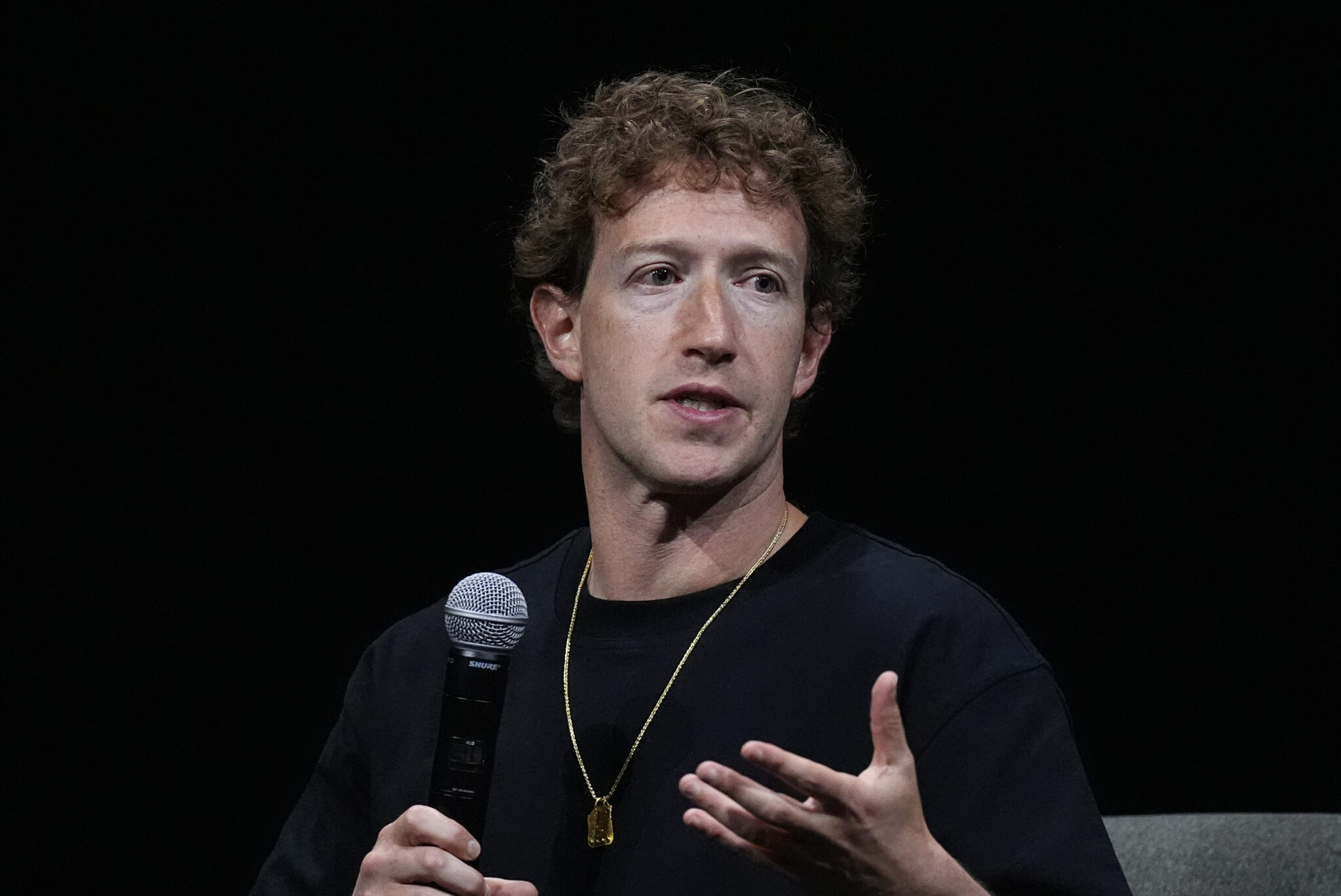 Mark Zuckerberg Gives Top Meta Job to Republican