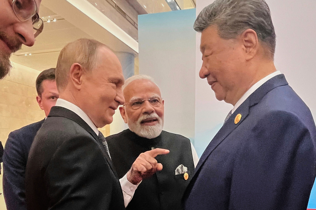 Putin-Xi-Modi Bromance on Full Display during China Summit