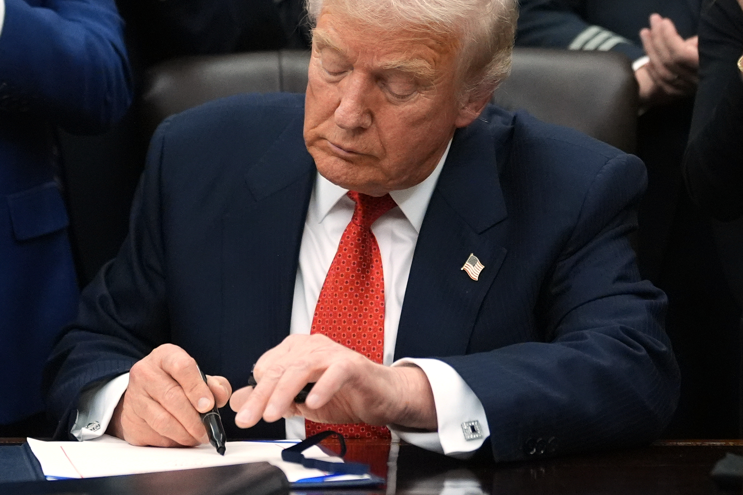 Trump Signs Bill to Release the Epstein Files