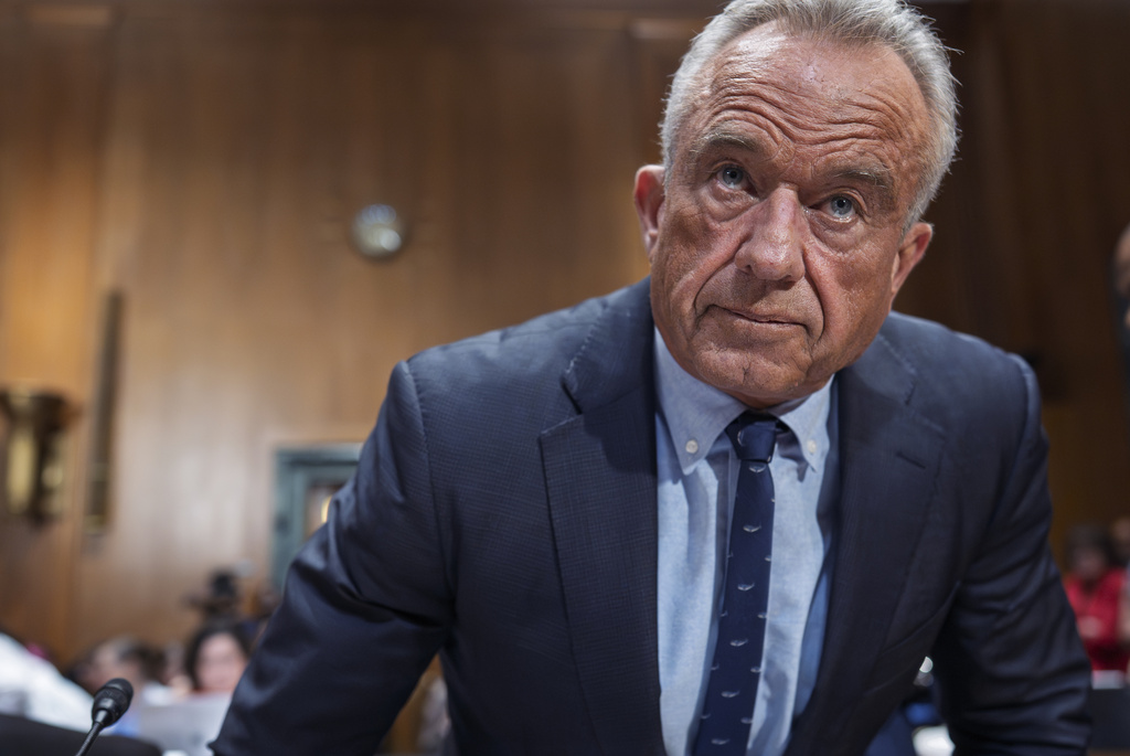 RFK Jr. Sent Nuzzi Poem About Inhaling 'Her Aromas': Lizza