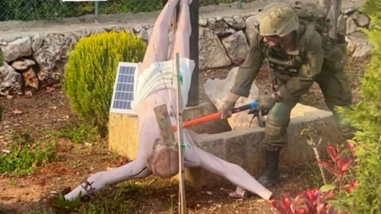 IDF Confirms Viral Photo of Soldier Smashing Statue Is Real
