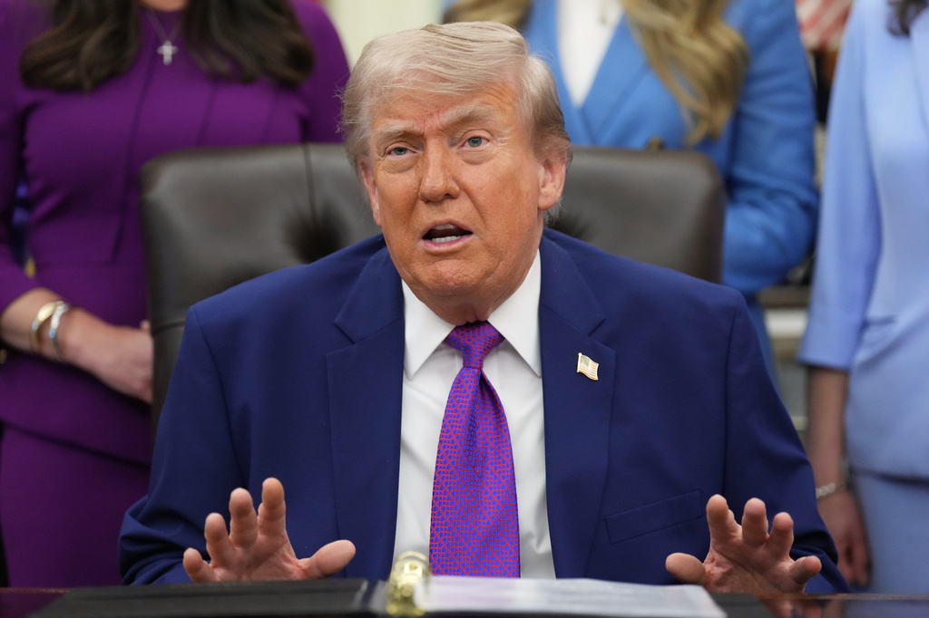 Trump Rips NY Times for Reports Iran Is Fighting Hard