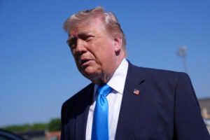 Trump Evaluated by 22 Medical Specialists in One Visit: Rprt